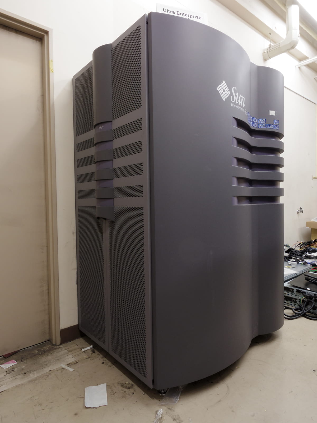 Sun Microsystems Starfire (Ultra Enterprise 10000だと思うんだけど)